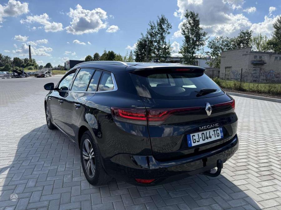 Black Renault Megane 2022 in Taurage, with an engine capacity of 1.46 L and mileage of 147 thousand km for 12584 €, photo 6 on AUTOMOTO.COM.LV
