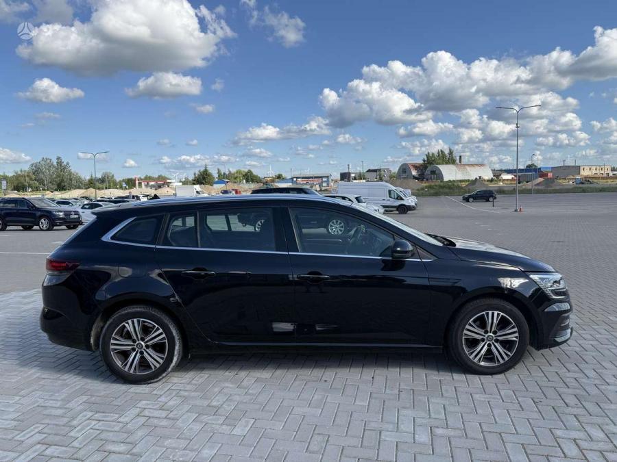 Black Renault Megane 2022 in Taurage, with an engine capacity of 1.46 L and mileage of 147 thousand km for 12584 €, photo 9 on AUTOMOTO.COM.LV