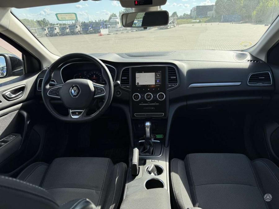 Black Renault Megane 2022 in Taurage, with an engine capacity of 1.46 L and mileage of 147 thousand km for 12584 €, photo 17 on AUTOMOTO.COM.LV
