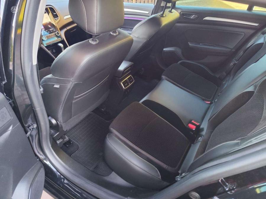Melns Renault Megane 2022 Kalvarija, ar dzinēja tilpumu 1.46 L un nobraukumu 83 tūkst. km par 14823 €, foto 11 vietnē AUTOMOTO.COM.LV