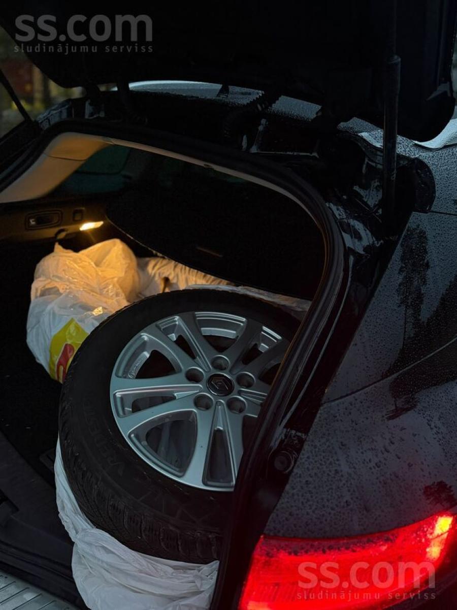 Melns Renault Megane 2023 Ogre, ar dzinēja tilpumu 1.40 L un nobraukumu 149 tūkst. km par 18000 €, foto 12 vietnē AUTOMOTO.COM.LV
