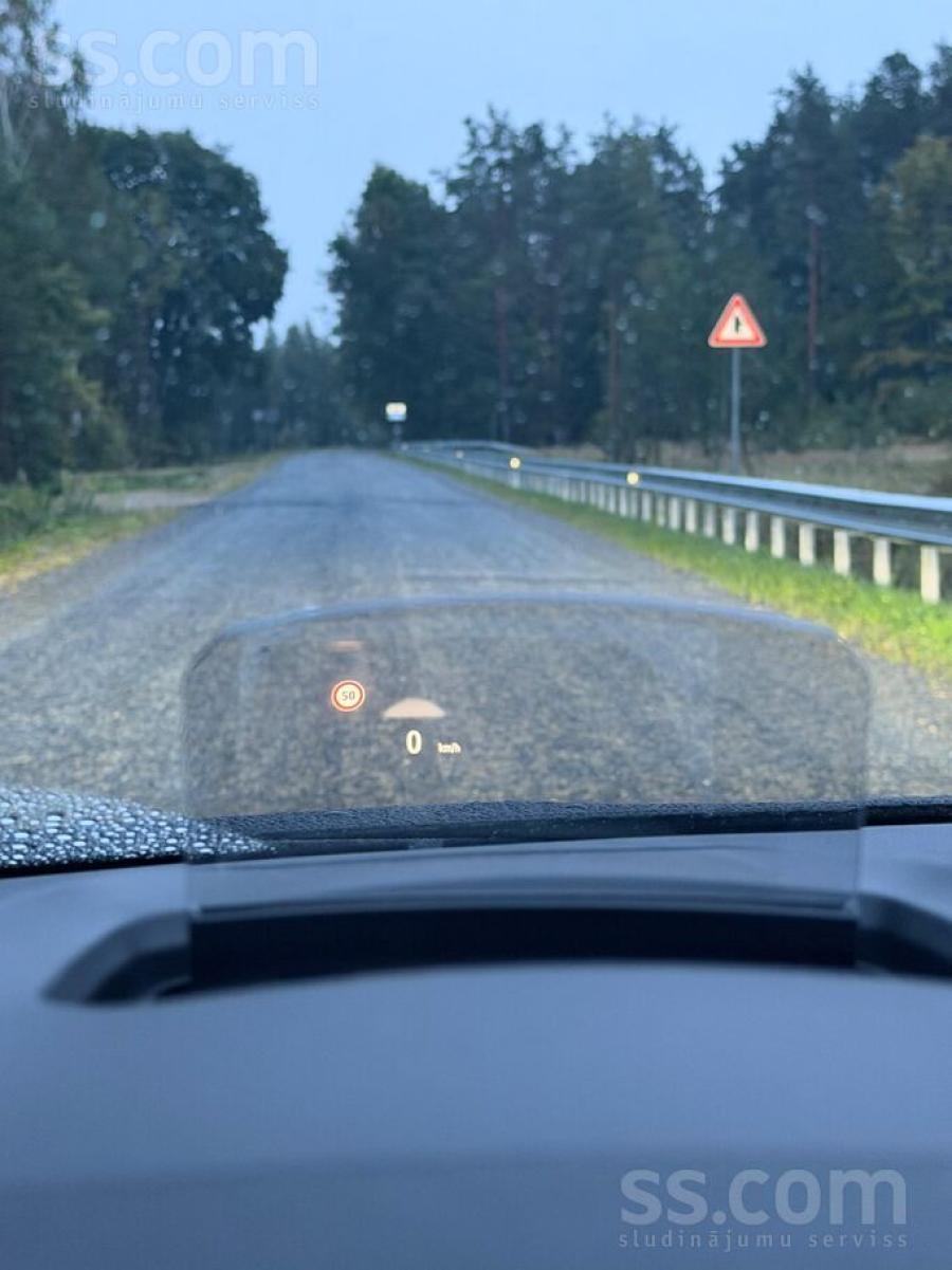 Melns Renault Megane 2023 Ogre, ar dzinēja tilpumu 1.40 L un nobraukumu 149 tūkst. km par 18000 €, foto 16 vietnē AUTOMOTO.COM.LV