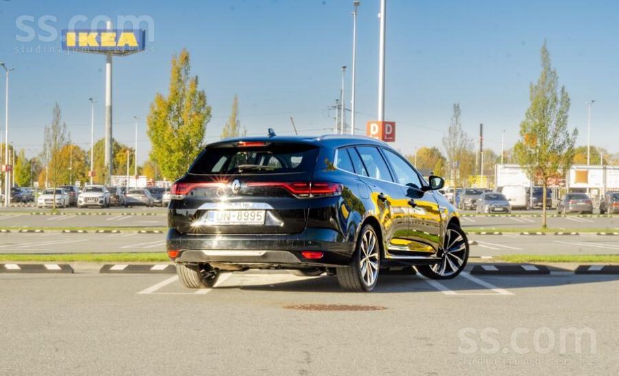 Black Renault Megane 2023 in Riga, with an engine capacity of 1.30 L and mileage of 153 thousand km for 16990 €, photo 7 on AUTOMOTO.COM.LV