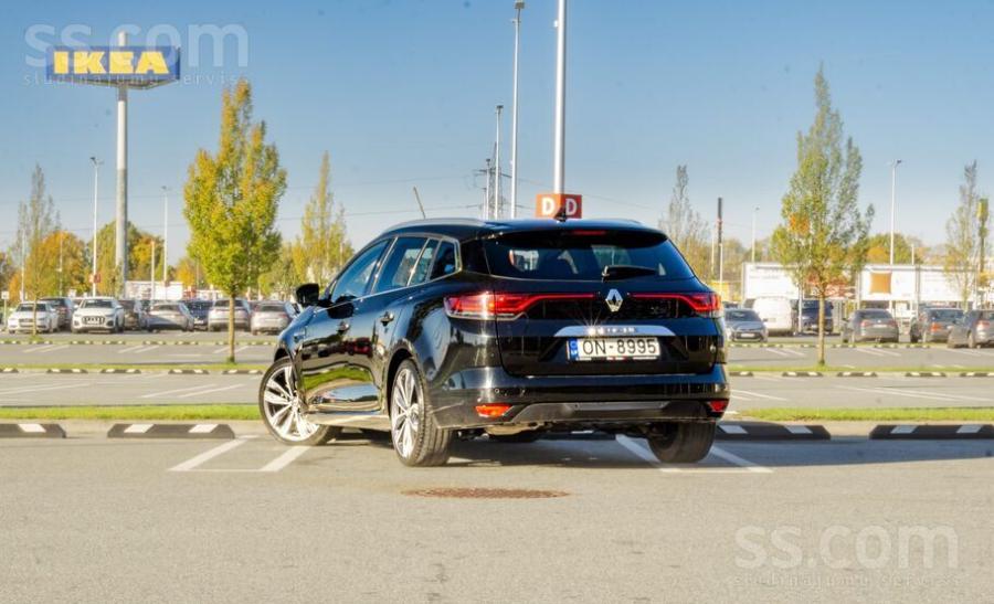 Black Renault Megane 2023 in Riga, with an engine capacity of 1.30 L and mileage of 153 thousand km for 16990 €, photo 9 on AUTOMOTO.COM.LV