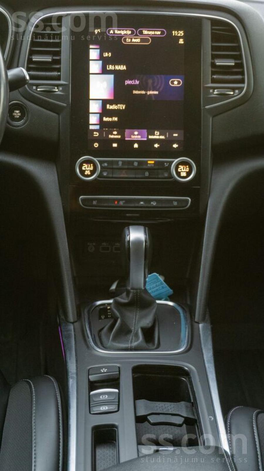 Black Renault Megane 2023 in Riga, with an engine capacity of 1.30 L and mileage of 153 thousand km for 16990 €, photo 14 on AUTOMOTO.COM.LV
