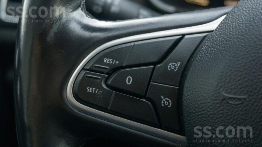 Black Renault Megane 2023 in Riga, with an engine capacity of 1.30 L and mileage of 153 thousand km for 16990 €, photo 23 on AUTOMOTO.COM.LV