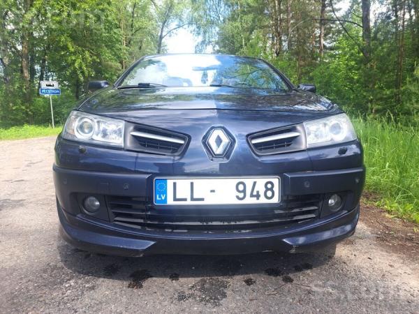 Blue Renault Megane 2008 in Daugavpils, with an engine capacity of 2.00 L and mileage of 249 thousand km for 1700 €, photo 5 on AUTOMOTO.COM.LV