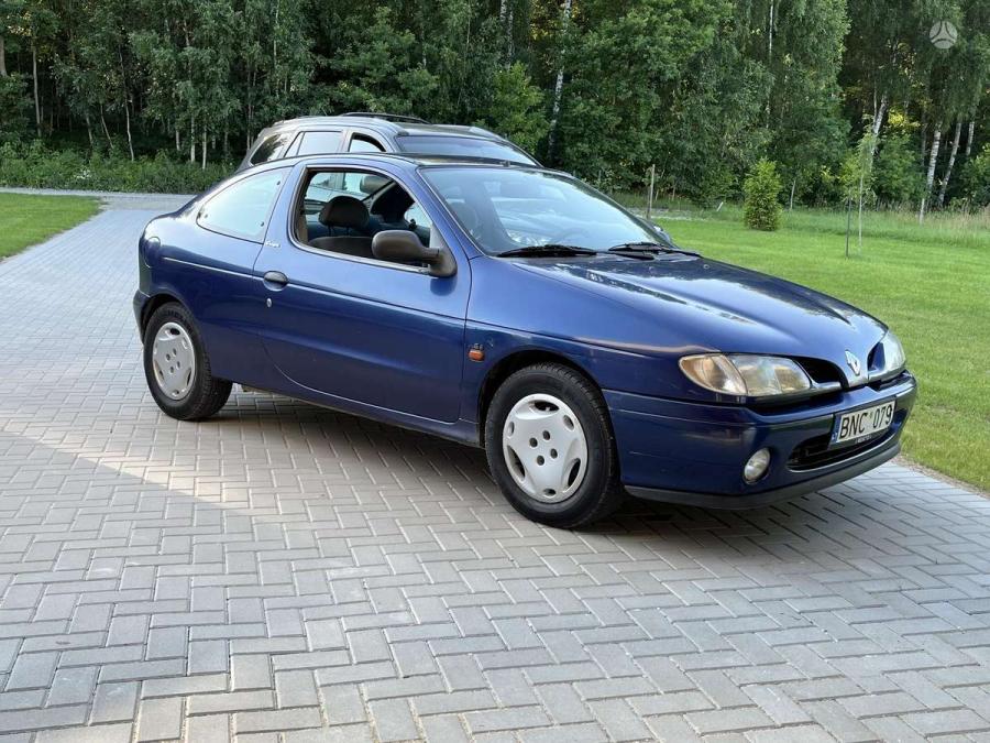 Zils Renault Megane 1996 Šauļi, ar dzinēja tilpumu 1.60 L un nobraukumu 193 tūkst. km par 900 €, foto 1 vietnē AUTOMOTO.COM.LV