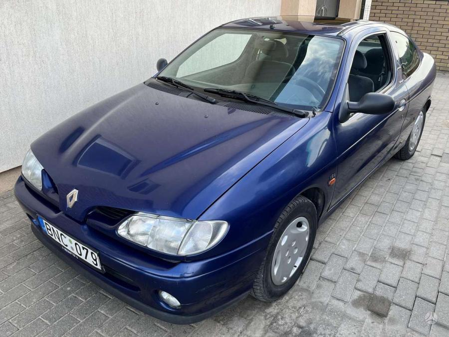 Zils Renault Megane 1996 Šauļi, ar dzinēja tilpumu 1.60 L un nobraukumu 193 tūkst. km par 900 €, foto 3 vietnē AUTOMOTO.COM.LV