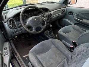 Zils Renault Megane 1996 Šauļi, ar dzinēja tilpumu 1.60 L un nobraukumu 193 tūkst. km par 900 €, foto 9 vietnē AUTOMOTO.COM.LV