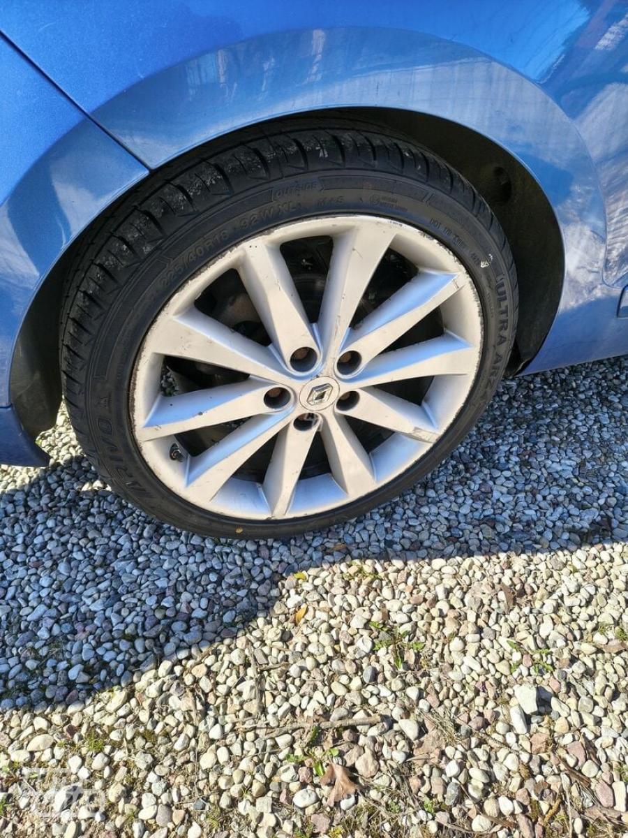 Blue Renault Megane 2011 in Kaunas, with an engine capacity of 2.00 L and mileage of 181 thousand km for 4554 €, photo 10 on AUTOMOTO.COM.LV