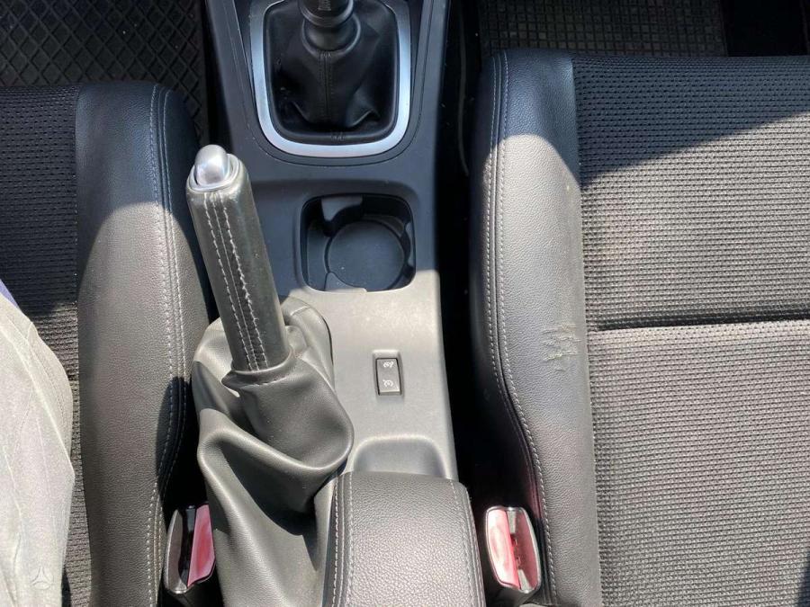 Zils Renault Megane 2011 Raseiniai, ar dzinēja tilpumu 1.46 L un nobraukumu 287 tūkst. km par 2900 €, foto 15 vietnē AUTOMOTO.COM.LV