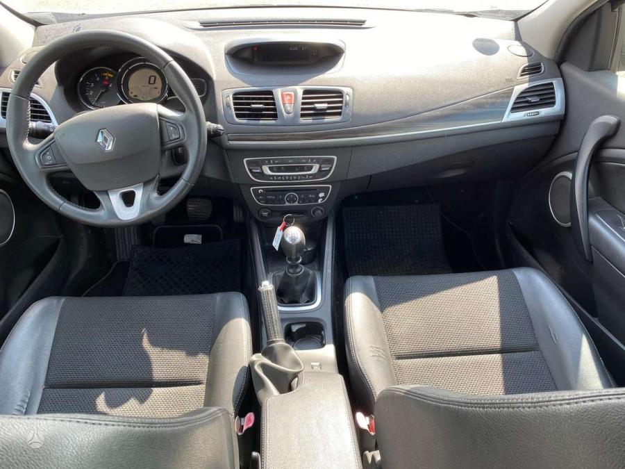 Zils Renault Megane 2011 Raseiniai, ar dzinēja tilpumu 1.46 L un nobraukumu 287 tūkst. km par 2900 €, foto 17 vietnē AUTOMOTO.COM.LV