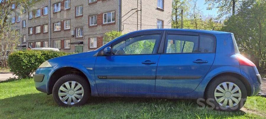Blue Renault Megane 2004 in Riga, with an engine capacity of 1.60 L and mileage of 273 thousand km for 4590 €, photo 2 on AUTOMOTO.COM.LV