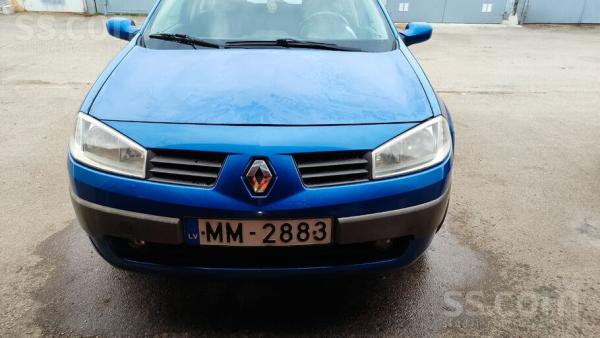 Blue Renault Megane 2004 in Riga, with an engine capacity of 1.60 L and mileage of 336 thousand km for 1000 €, photo 5 on AUTOMOTO.COM.LV