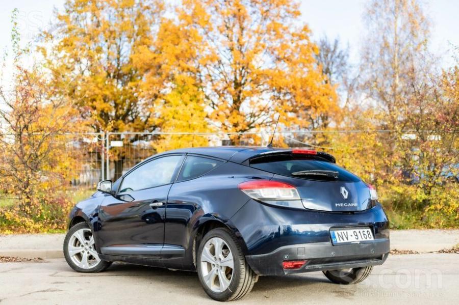 Blue Renault Megane 2009 in Riga, with an engine capacity of 1.90 L and mileage of 245 thousand km for 8950 €, photo 7 on AUTOMOTO.COM.LV