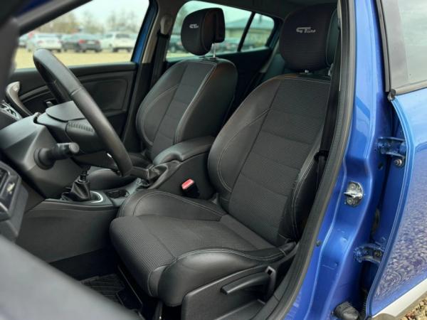 Zils Renault Megane 2012 Rīga, ar dzinēja tilpumu 1.90 L un nobraukumu 274 tūkst. km par 4500 €, foto 7 vietnē AUTOMOTO.COM.LV