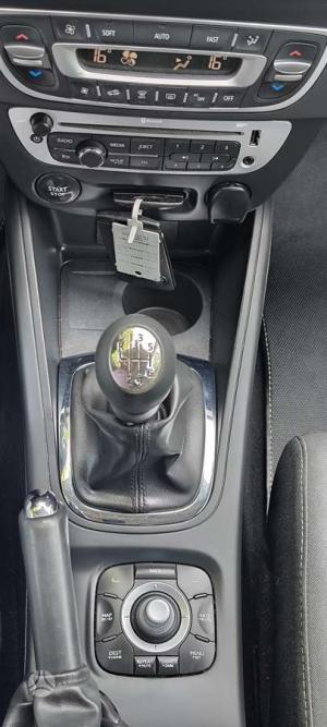 Blue Renault Megane 2014 in Kaunas, with an engine capacity of 1.46 L and mileage of 216 thousand km for 3850 €, photo 19 on AUTOMOTO.COM.LV