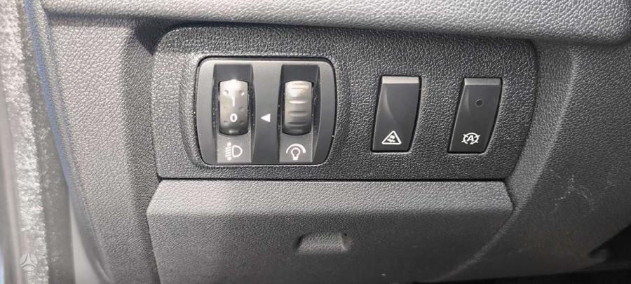 Blue Renault Megane 2014 in Kaunas, with an engine capacity of 1.46 L and mileage of 216 thousand km for 3850 €, photo 24 on AUTOMOTO.COM.LV