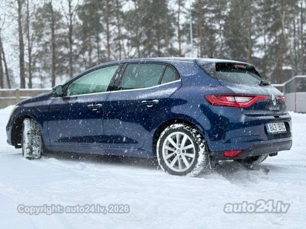 Zils Renault Megane 2017 Tallina, ar dzinēja tilpumu 1.20 L un nobraukumu 121 tūkst. km par 9790 €, foto 10 vietnē AUTOMOTO.COM.LV