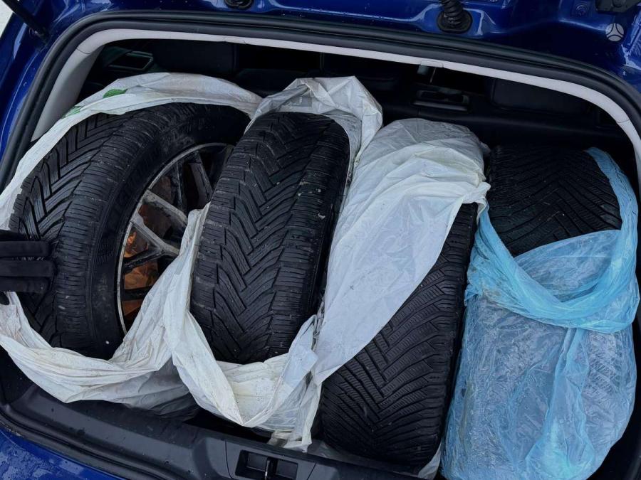 Blue Renault Megane 2017 in Taurage, with an engine capacity of 1.62 L and mileage of 188 thousand km for 9400 €, photo 39 on AUTOMOTO.COM.LV