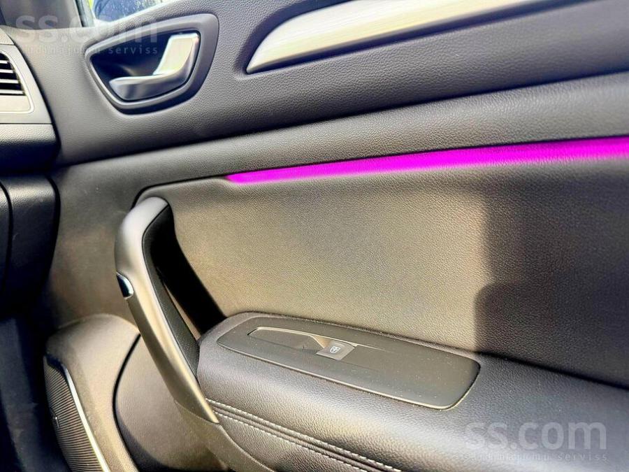 Zils Renault Megane 2018 Rīga, ar dzinēja tilpumu 1.20 L un nobraukumu 110 tūkst. km par 9250 €, foto 23 vietnē AUTOMOTO.COM.LV
