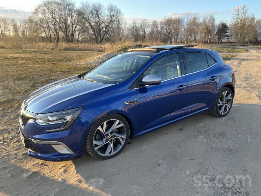 Blue Renault Megane 2018 in Riga, with an engine capacity of 1.60 L and mileage of 195 thousand km for 11600 €, photo 3 on AUTOMOTO.COM.LV