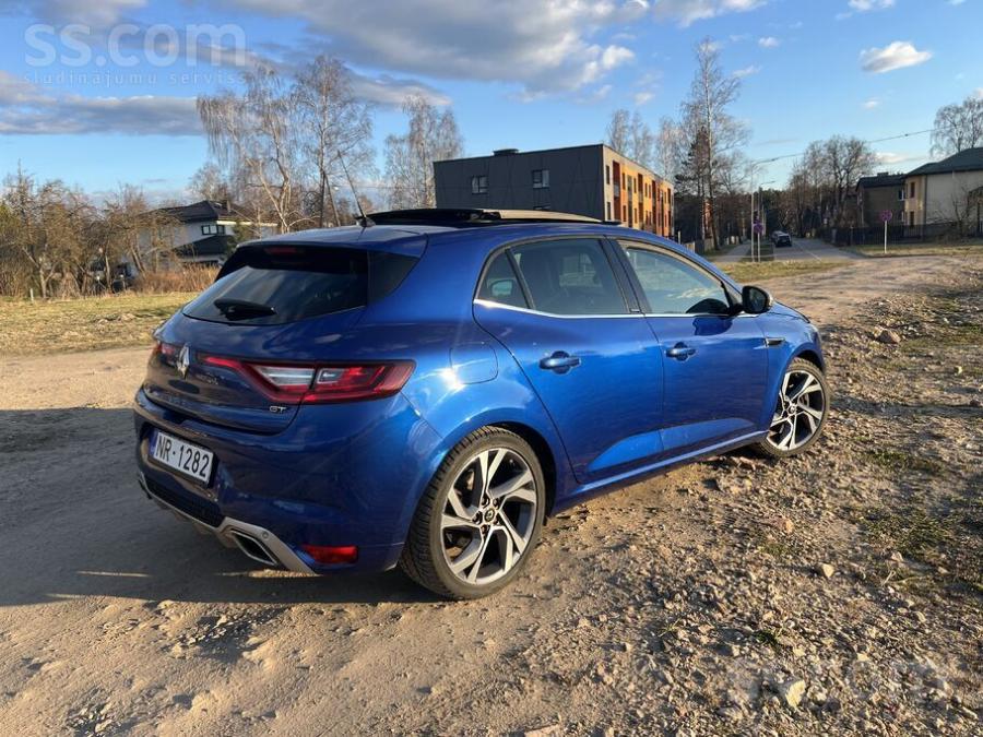 Blue Renault Megane 2018 in Riga, with an engine capacity of 1.60 L and mileage of 195 thousand km for 11600 €, photo 8 on AUTOMOTO.COM.LV