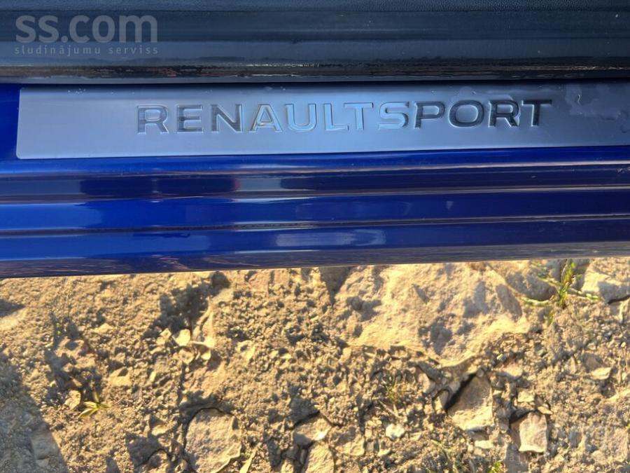Blue Renault Megane 2018 in Riga, with an engine capacity of 1.60 L and mileage of 195 thousand km for 11600 €, photo 16 on AUTOMOTO.COM.LV