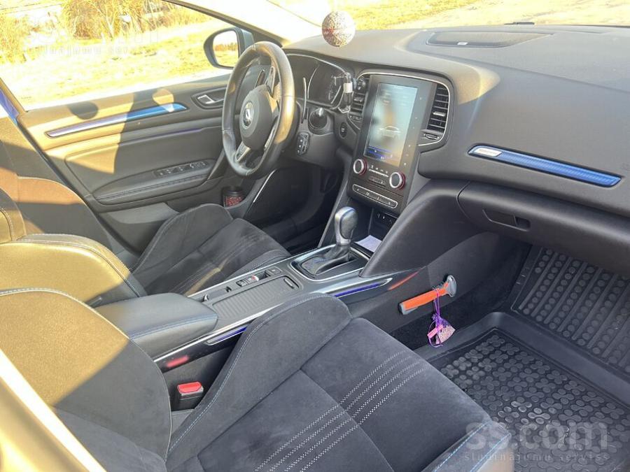 Blue Renault Megane 2018 in Riga, with an engine capacity of 1.60 L and mileage of 195 thousand km for 11600 €, photo 20 on AUTOMOTO.COM.LV