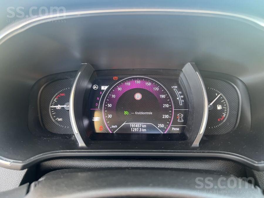 Blue Renault Megane 2018 in Riga, with an engine capacity of 1.60 L and mileage of 195 thousand km for 11600 €, photo 22 on AUTOMOTO.COM.LV