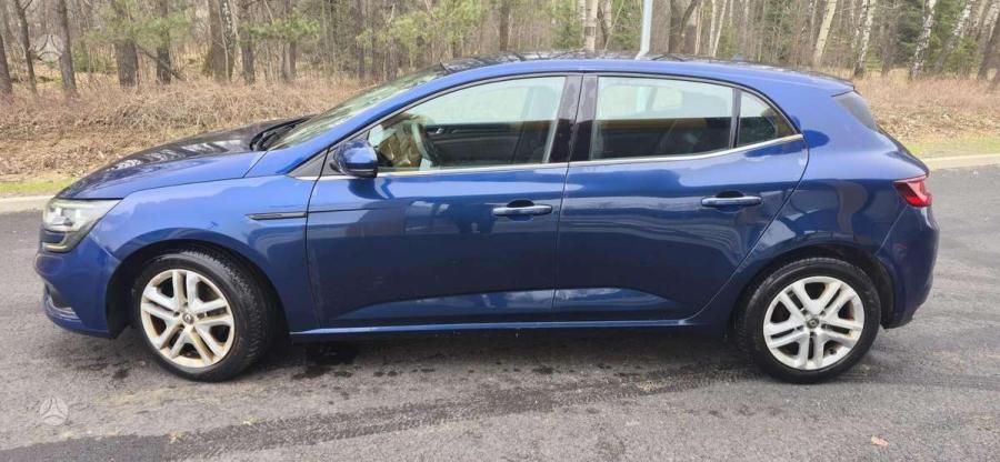 Blue Renault Megane 2018 in Kaunas, with an engine capacity of 1.46 L and mileage of 211 thousand km for 7248 €, photo 4 on AUTOMOTO.COM.LV