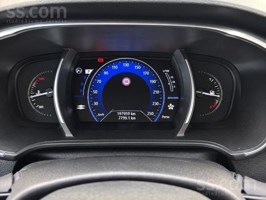 Zils Renault Megane 2018 Rīga, ar dzinēja tilpumu 1.60 L un nobraukumu 198 tūkst. km par 10995 €, foto 10 vietnē AUTOMOTO.COM.LV