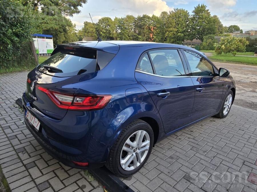 Blue Renault Megane 2020 in Kuldiga, with an engine capacity of 1.50 L and mileage of 0 thousand km for 7400 €, photo 4 on AUTOMOTO.COM.LV
