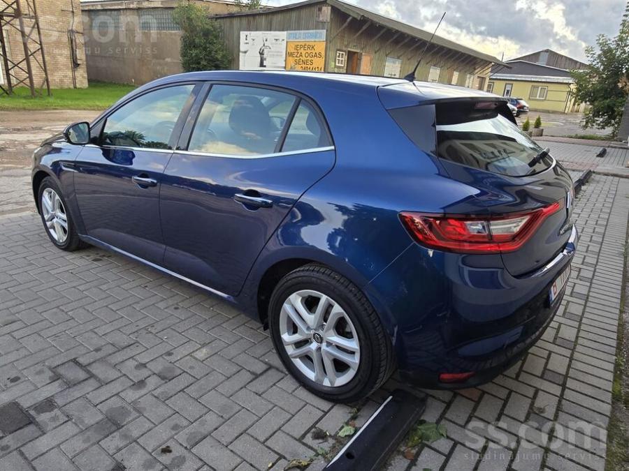 Blue Renault Megane 2020 in Kuldiga, with an engine capacity of 1.50 L and mileage of 0 thousand km for 7400 €, photo 5 on AUTOMOTO.COM.LV
