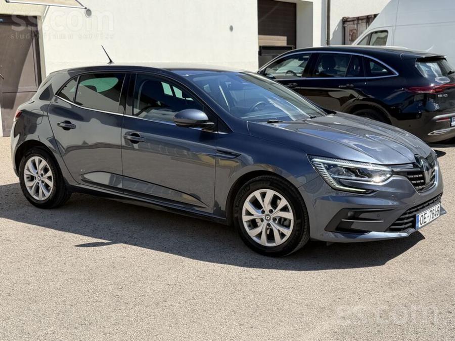 Blue Renault Megane 2021 in Riga, with an engine capacity of 1.60 L and mileage of 21 thousand km for 13700 €, photo 16 on AUTOMOTO.COM.LV