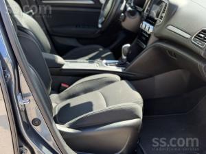 Blue Renault Megane 2021 in Riga, with an engine capacity of 1.60 L and mileage of 21 thousand km for 13700 €, photo 22 on AUTOMOTO.COM.LV