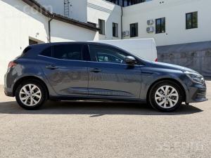 Blue Renault Megane 2021 in Riga, with an engine capacity of 1.60 L and mileage of 21 thousand km for 13700 €, photo 23 on AUTOMOTO.COM.LV