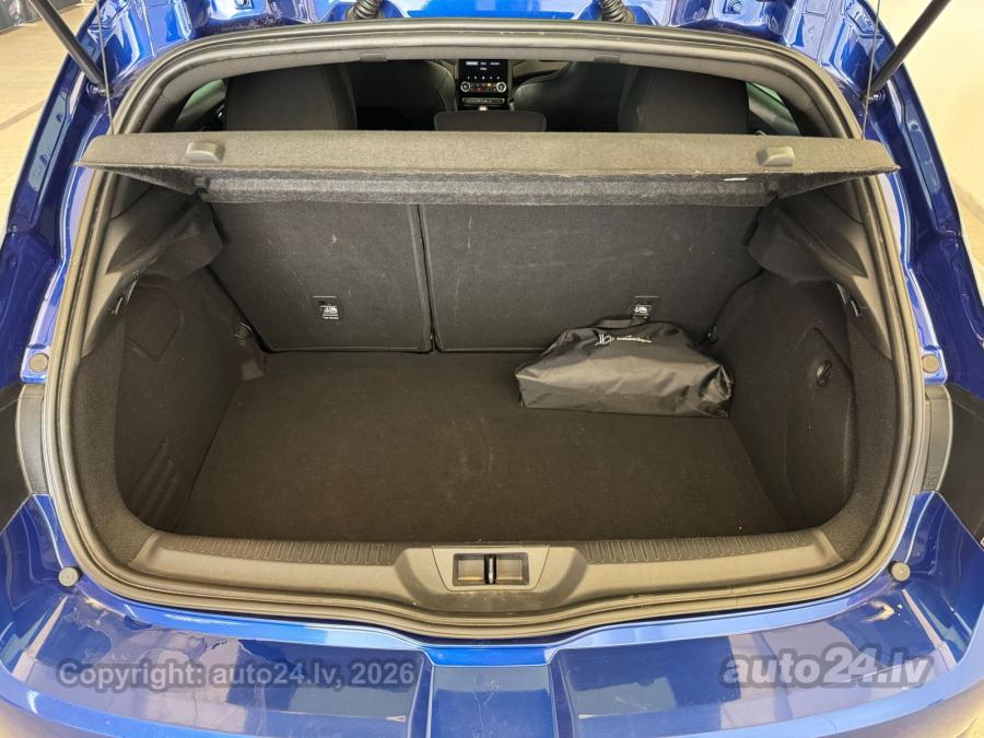 Zils Renault Megane 2021 Tallina, ar dzinēja tilpumu 1.30 L un nobraukumu 84 tūkst. km par 16400 €, foto 10 vietnē AUTOMOTO.COM.LV