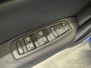 Zils Renault Megane 2021 Tallina, ar dzinēja tilpumu 1.30 L un nobraukumu 84 tūkst. km par 16400 €, foto 12 vietnē AUTOMOTO.COM.LV
