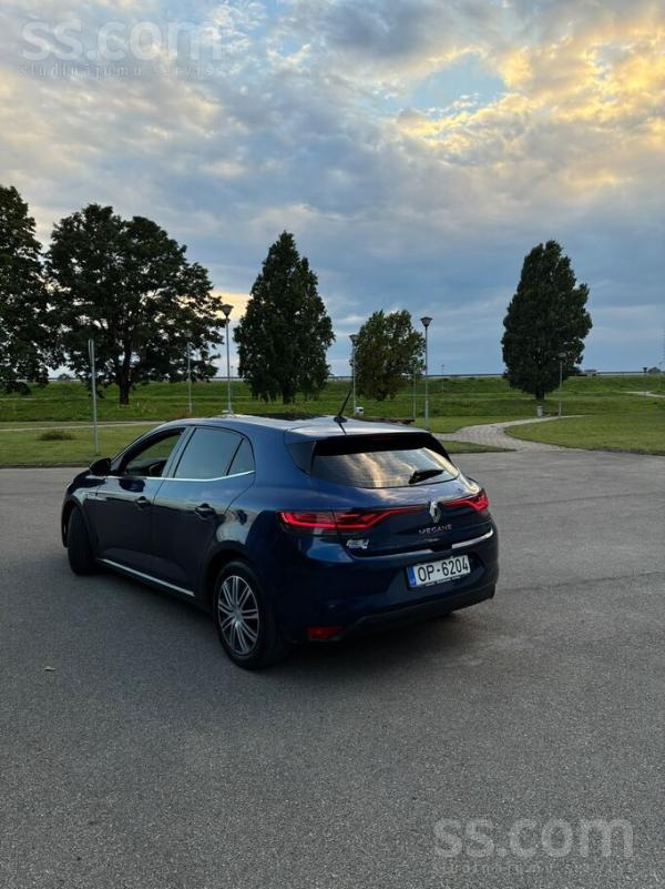 Zils Renault Megane 2021 Daugavpils, ar dzinēja tilpumu 1.50 L un nobraukumu 203 tūkst. km par 10800 €, foto 3 vietnē AUTOMOTO.COM.LV