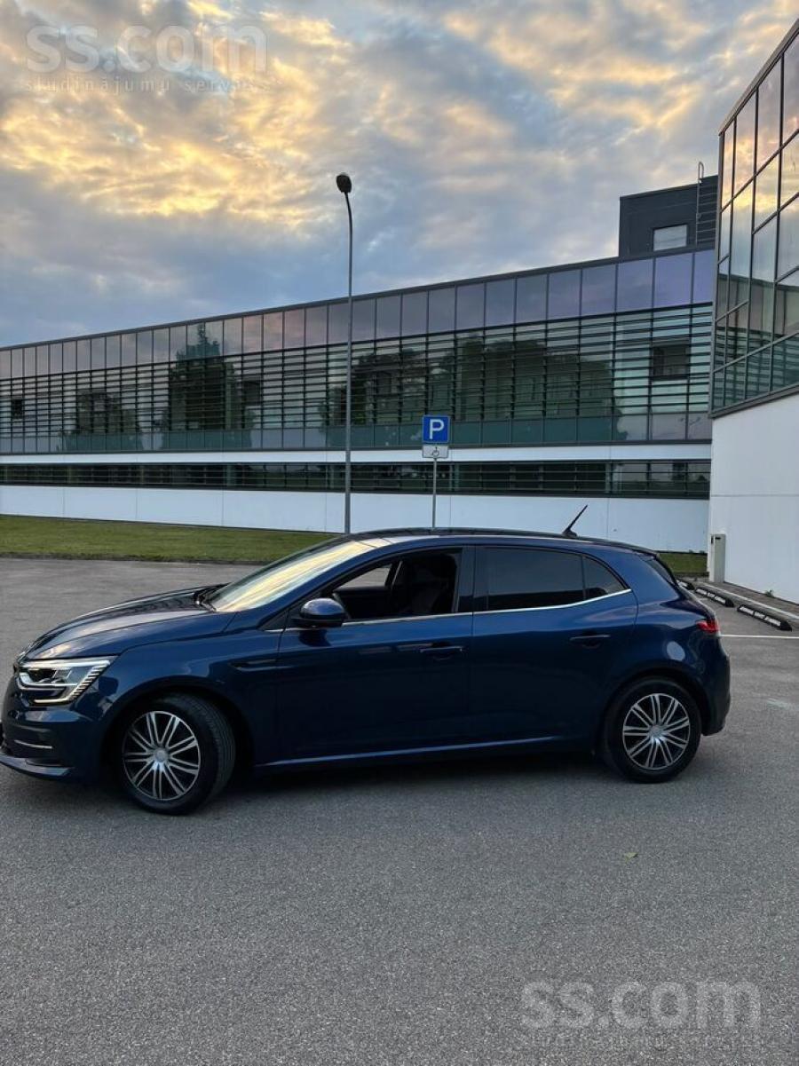 Blue Renault Megane 2021 in Daugavpils, with an engine capacity of 1.50 L and mileage of 203 thousand km for 10800 €, photo 9 on AUTOMOTO.COM.LV
