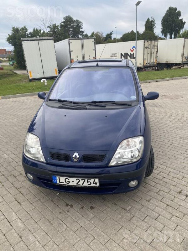 Zils Renault Megane 2001 Rēzekne, ar dzinēja tilpumu 1.60 L un nobraukumu 253 tūkst. km par 1300 €, foto 1 vietnē AUTOMOTO.COM.LV