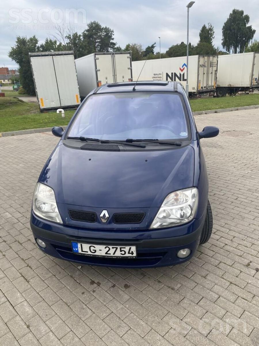 Zils Renault Megane 2001 Rēzekne, ar dzinēja tilpumu 1.60 L un nobraukumu 253 tūkst. km par 1300 €, foto 1 vietnē AUTOMOTO.COM.LV
