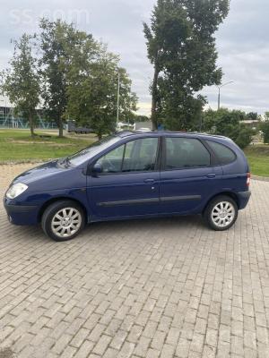 Zils Renault Megane 2001 Rēzekne, ar dzinēja tilpumu 1.60 L un nobraukumu 253 tūkst. km par 1300 €, foto 3 vietnē AUTOMOTO.COM.LV