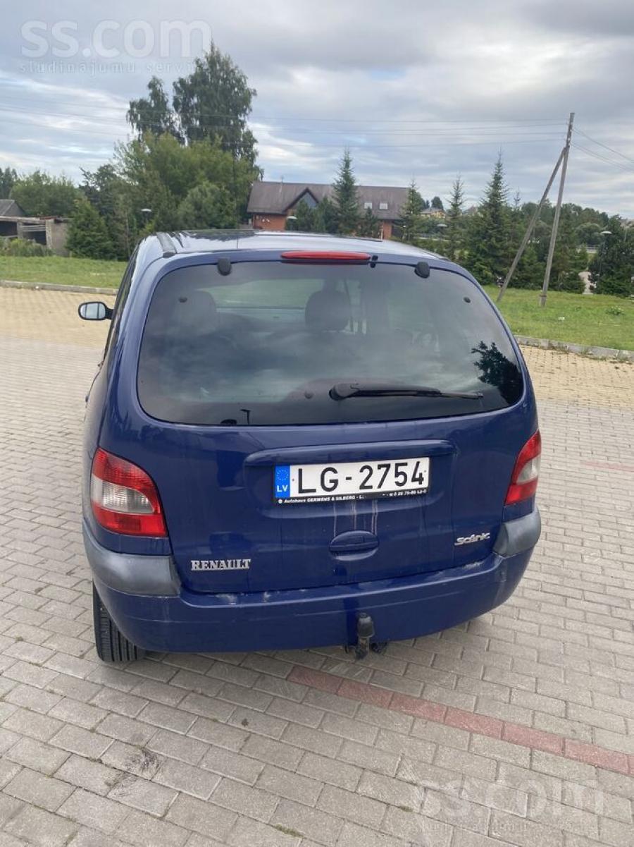 Zils Renault Megane 2001 Rēzekne, ar dzinēja tilpumu 1.60 L un nobraukumu 253 tūkst. km par 1300 €, foto 4 vietnē AUTOMOTO.COM.LV