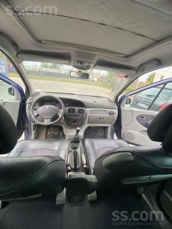 Zils Renault Megane 2001 Rēzekne, ar dzinēja tilpumu 1.60 L un nobraukumu 253 tūkst. km par 1300 €, foto 5 vietnē AUTOMOTO.COM.LV