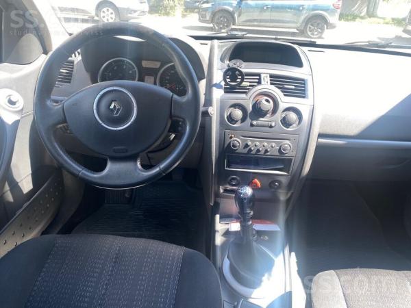 Blue Renault Megane 2006 in Riga, with an engine capacity of 1.50 L and mileage of 294 thousand km for 2100 €, photo 6 on AUTOMOTO.COM.LV