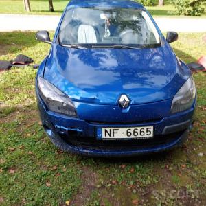 Zils Renault Megane 2012 Limbaži, ar dzinēja tilpumu 1.60 L un nobraukumu 313 tūkst. km par 2800 €, foto  vietnē AUTOMOTO.COM.LV