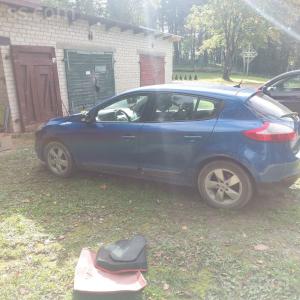Zils Renault Megane 2012 Limbaži, ar dzinēja tilpumu 1.60 L un nobraukumu 313 tūkst. km par 2800 €, foto 3 vietnē AUTOMOTO.COM.LV